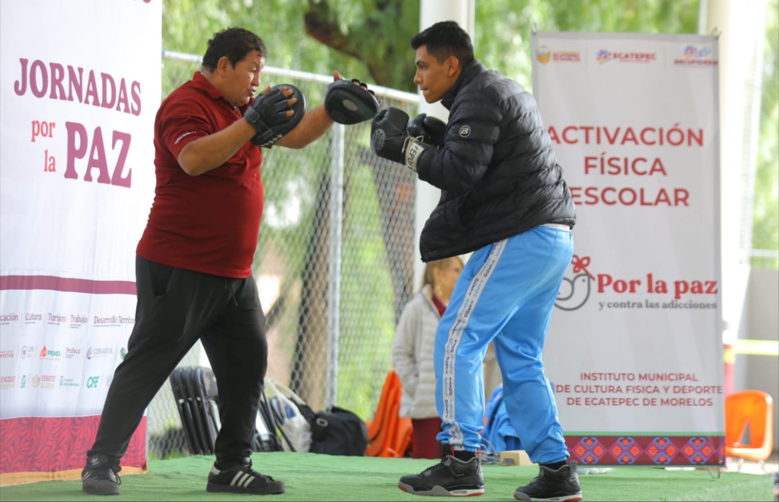 Campeones de box y lucha animan Activación Física Escolar por la Paz y ...